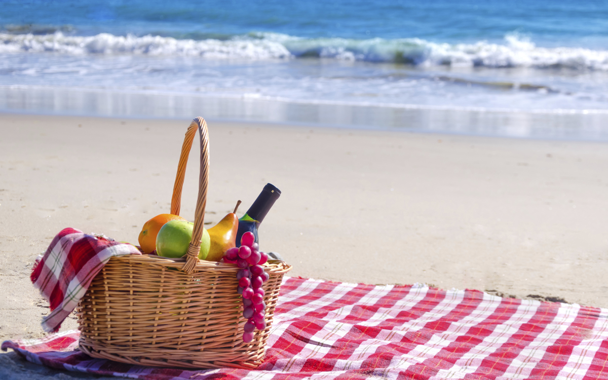 Los mejores comidas para llevar a la playa en verano | Croquetas Ricas